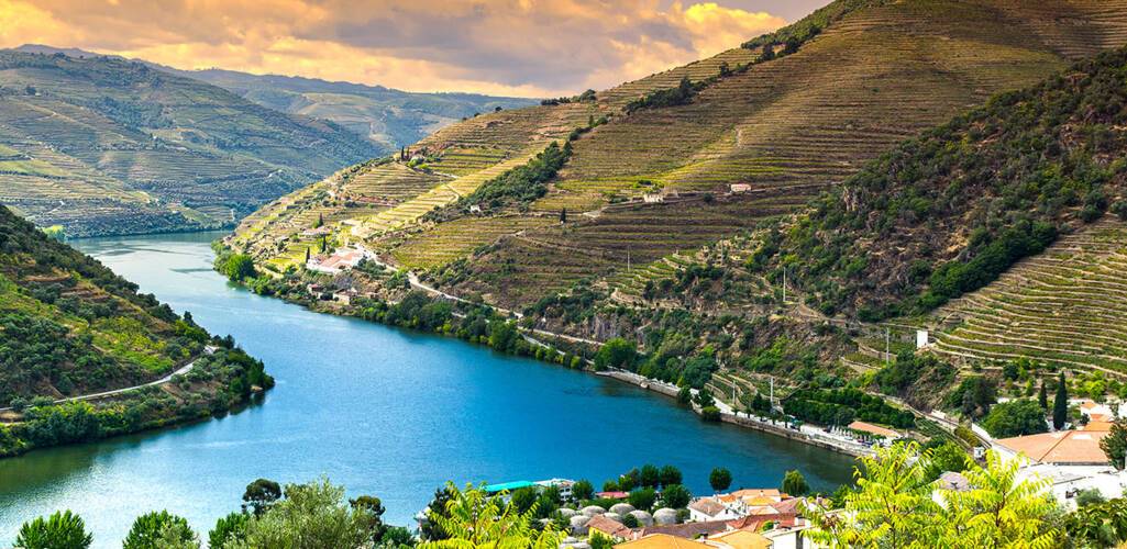 Secrets Of The Douro (7 nights) | 24 Oct 2026 | Emerald Radiance ...